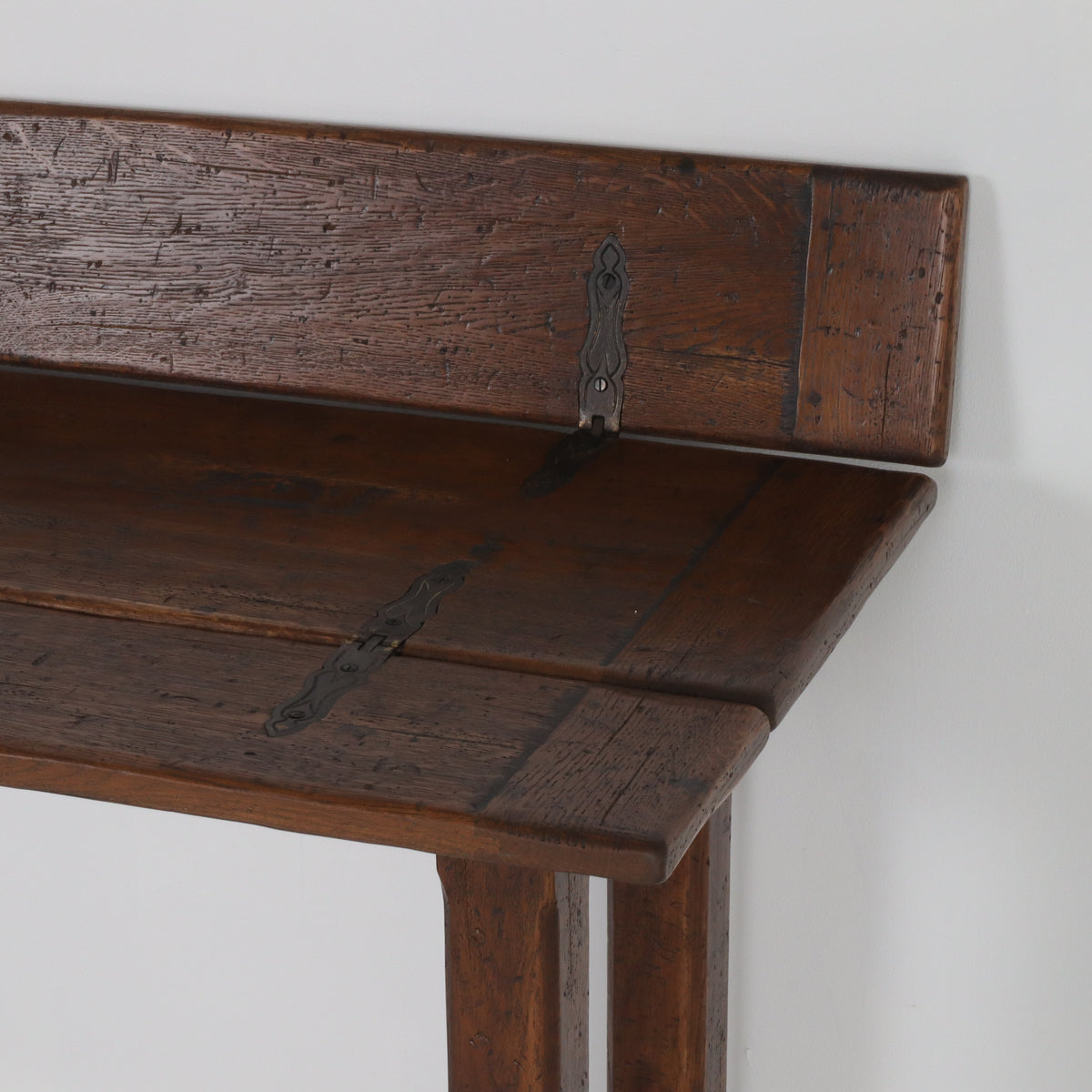 French Hunt Table w/ Straight Legs – English Traditions