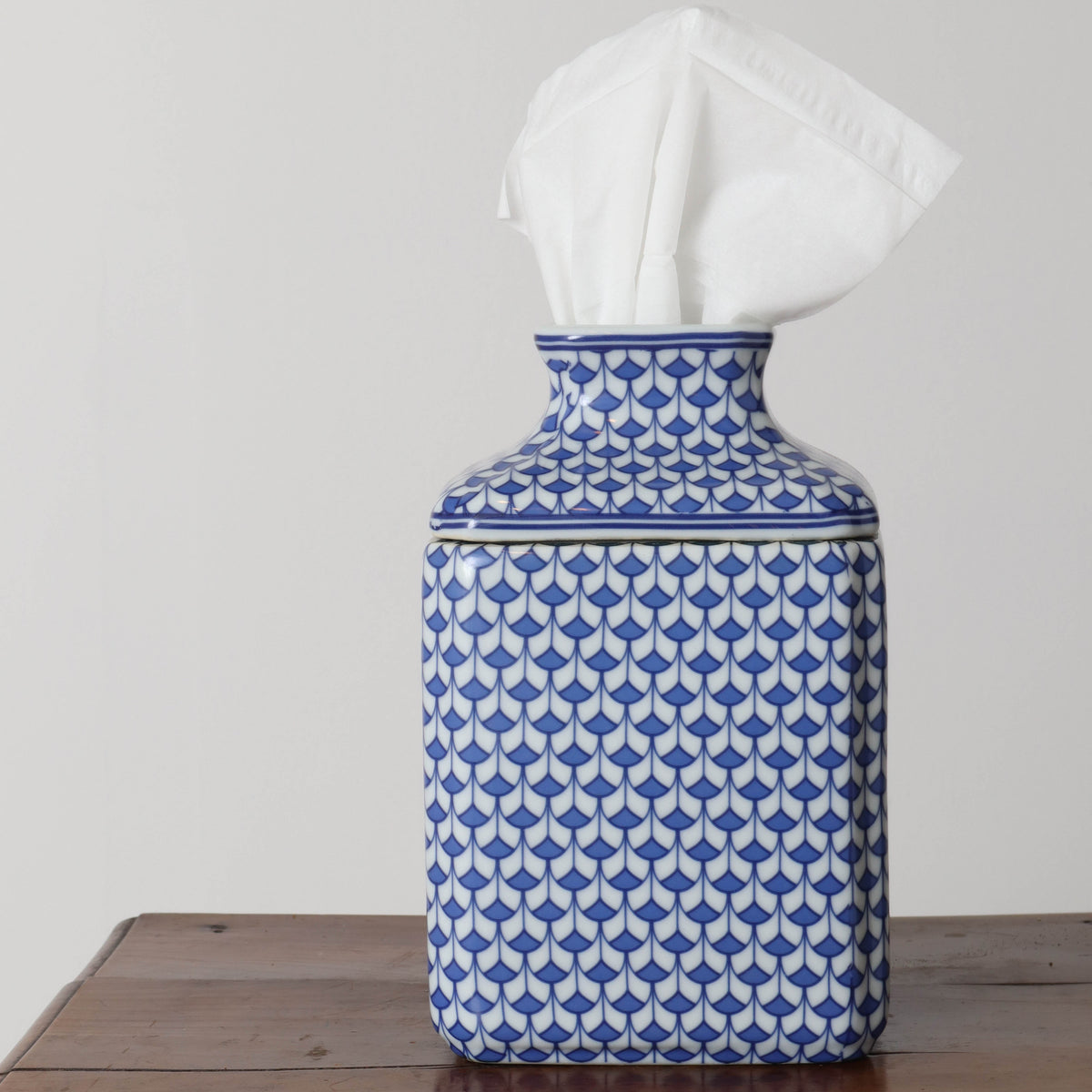 Blue & White Scalloped Tissue Box Holder – English Traditions