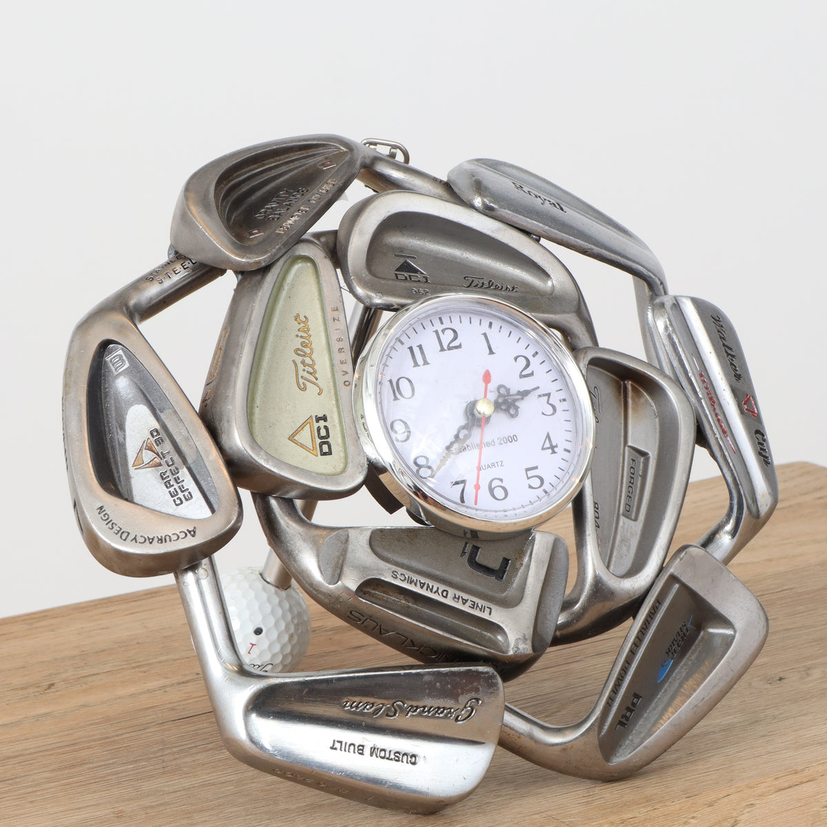 Golf Club Clock – English Traditions