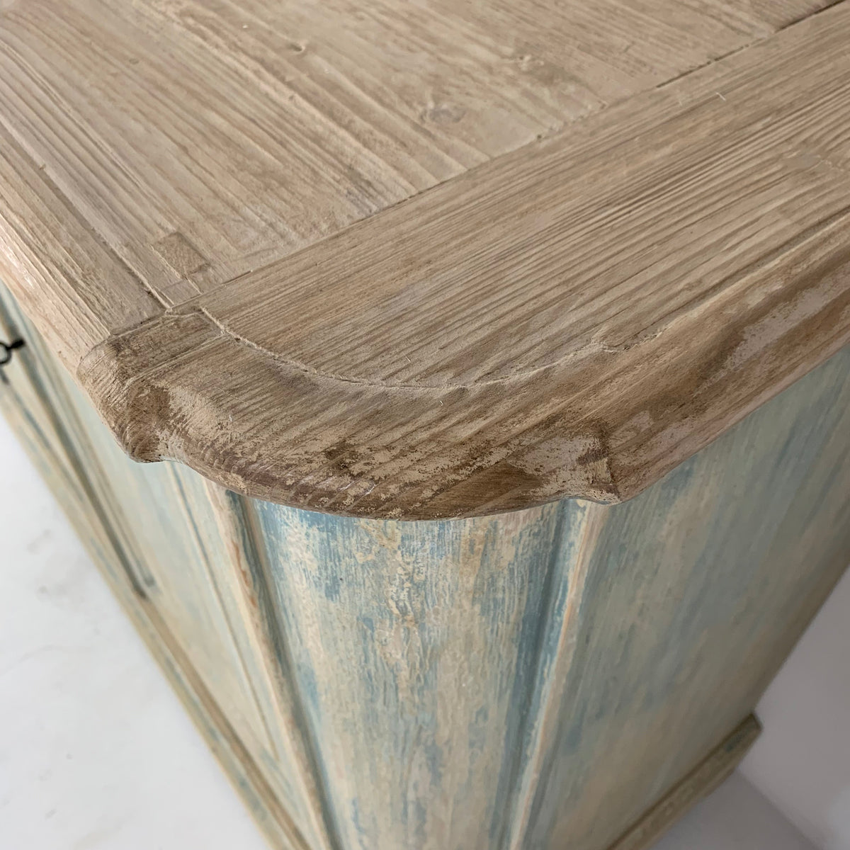 Sideboard with Four Doors Distressed Blue – English Traditions