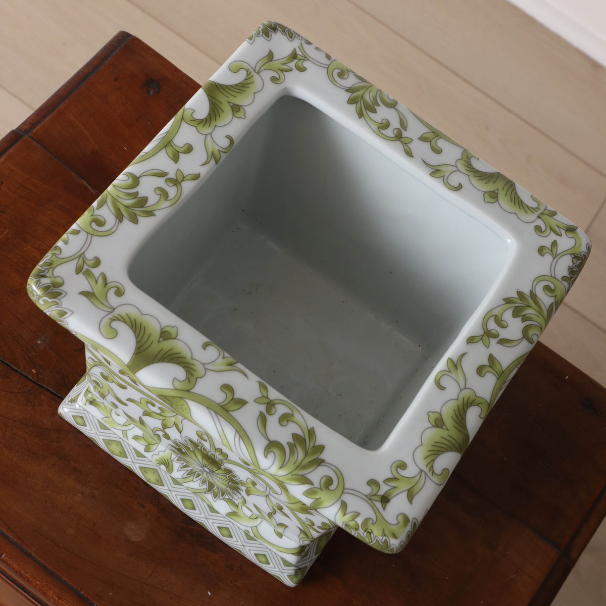 Lemon Green Square Cachepot – English Traditions